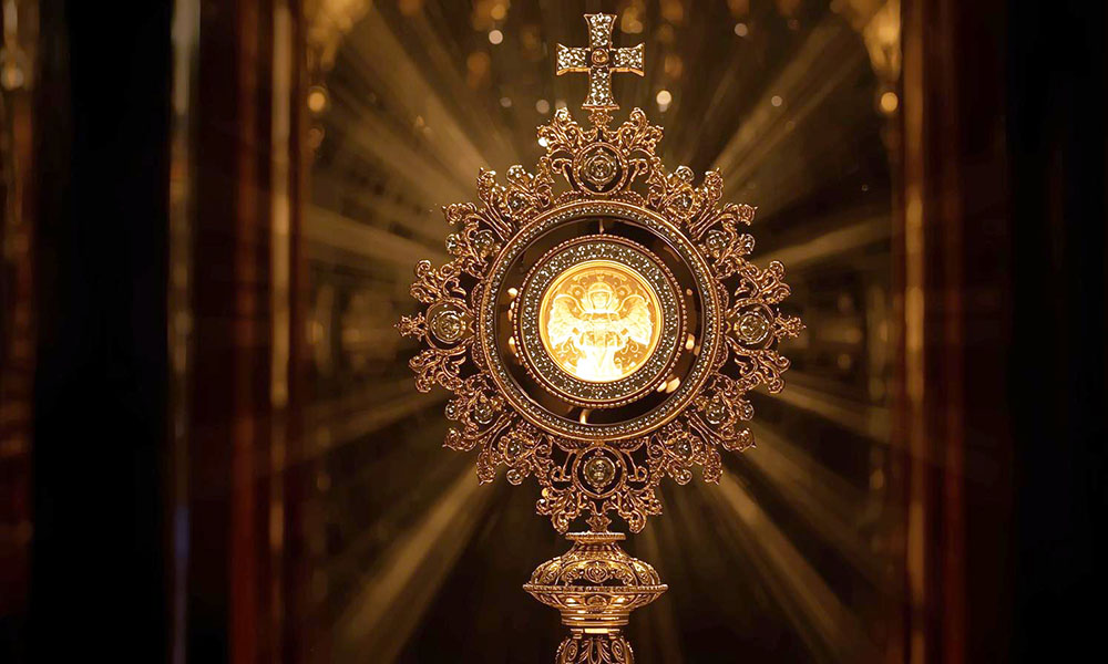 ADORAÇÃO EUCARÍSTICA: UMA REVOLUÇÃO? – Paróquia Imaculado Coração de Maria